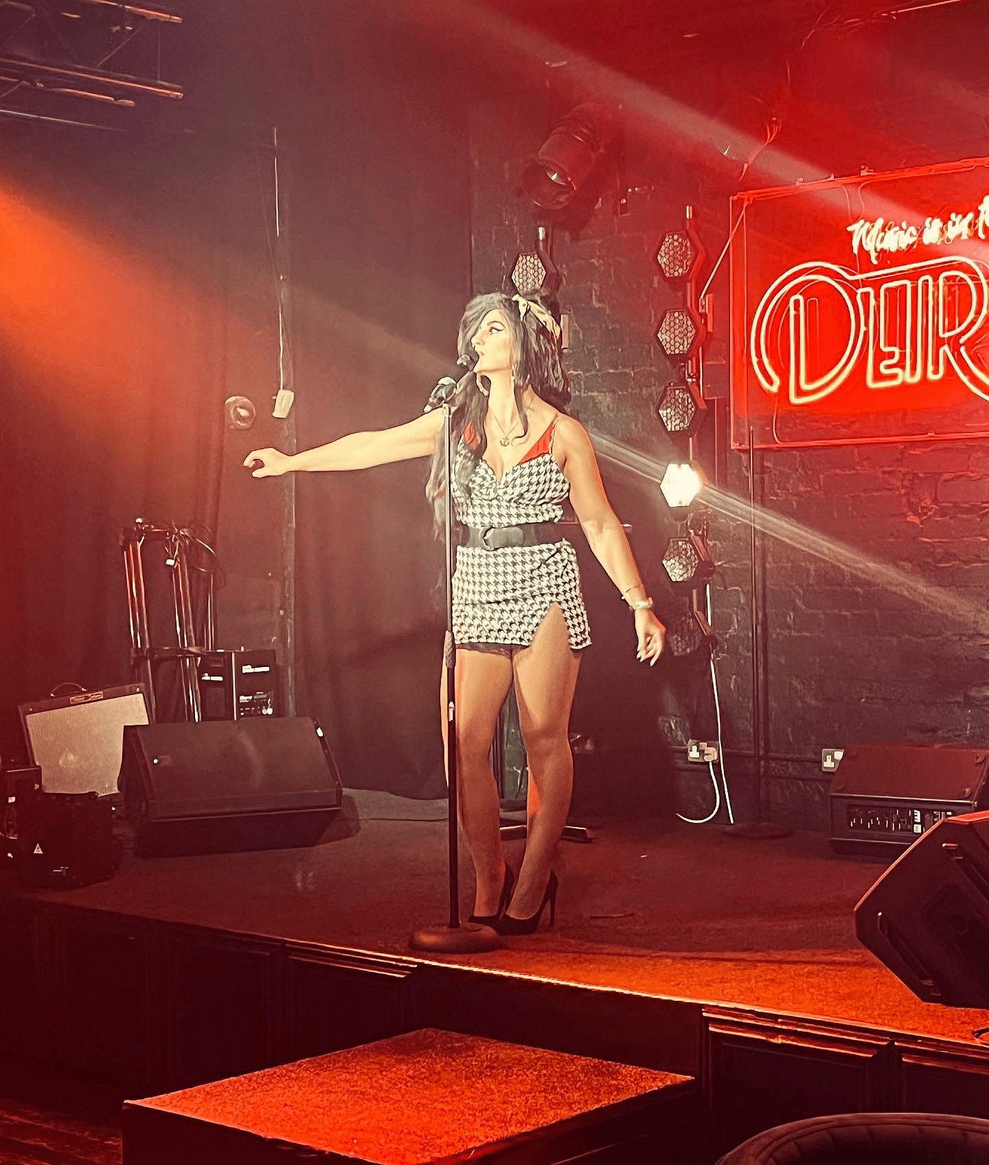 Rachel Fuller – The Ultimate Amy Winehouse Tribute - Entertainment ...